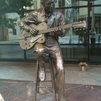 Chet Atkins Statue - Nashville, TN