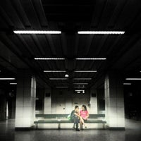 Tanjong Pagar MRT Station (EW15) - Metro Station in Financial District