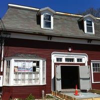 Improper Bostonian - Dive Bar