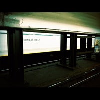 Dundas West Subway Station - Metro Station