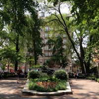 Straus Park - Park in New York