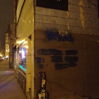 Hungry Brain (Now Closed) - Dive Bar in Chicago
