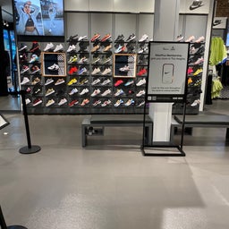Foot Locker locations in New York City - See hours, directions, tips ...
