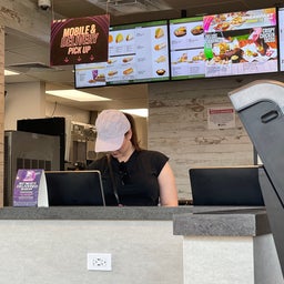 Taco Bell locations in Chicago - See hours, menu, directions, tips, and ...
