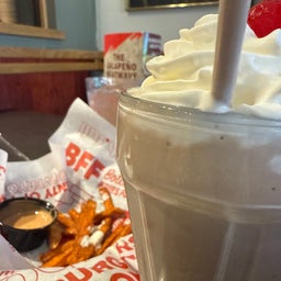 Red Robin locations in Denver - See hours, menu, directions, tips, and ...