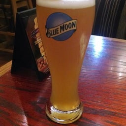 Red Robin locations in Seattle - See hours, menu, directions, tips, and ...