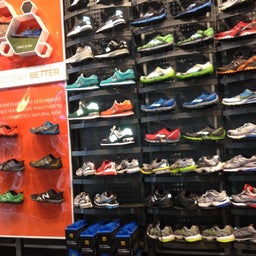 Foot Locker locations in New York City - See hours, directions, tips ...