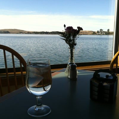 The Tides Wharf Restaurant & Bar - Seafood Restaurant