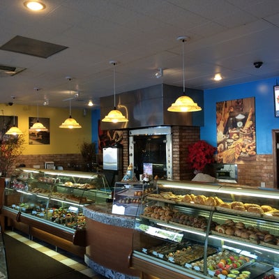 Boulangerie Pierre & Patisserie - Bakery