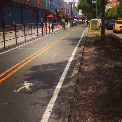 Hudson River Running Path - Track in NY