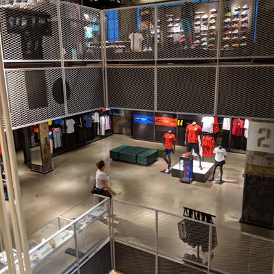 Nike (Now Closed) - Sporting Goods Retail in Washington, DC