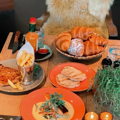 The Refinery Bar - South Bank - 110 Southwark St