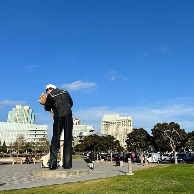 Embracing Peace Statue - Outdoor Sculpture in Marina