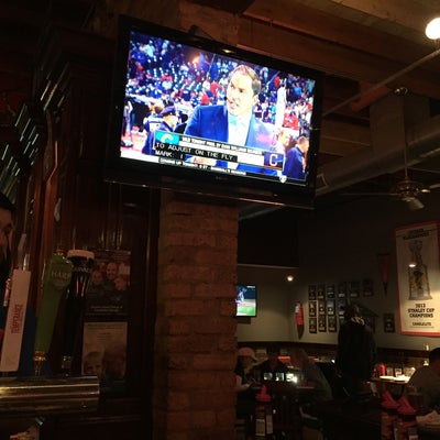 Candlelite Chicago Restaurant - Pizzeria in West Ridge