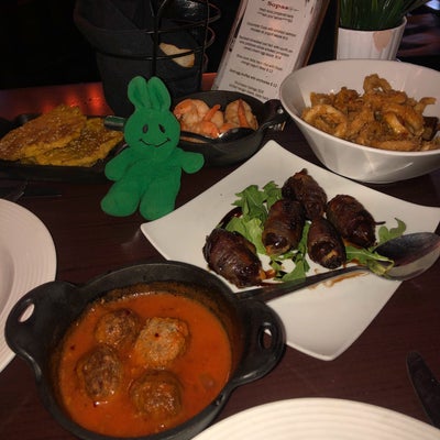 Mompou Tapas Bar & Lounge - Tapas Restaurant in North Ironbound
