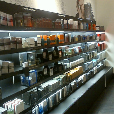 SEPHORA - Cosmetics Shop in New York