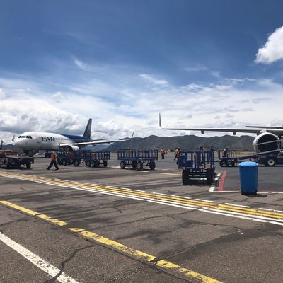Aeropuerto Internacional Inca Manco Cápac (JUL) - Airport