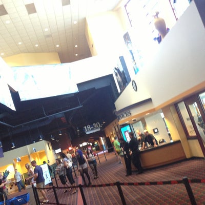 AMC Forum 30 - 44681 Mound Rd