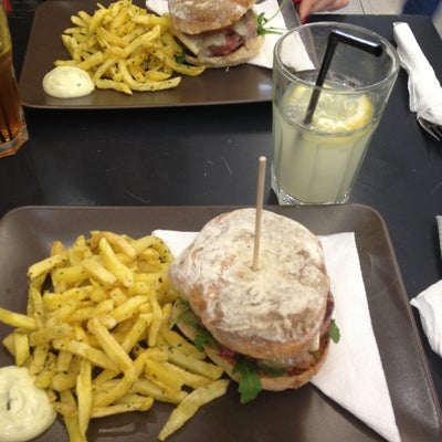 Hamburgueria do Bairro - Burger Joint in Lisboa