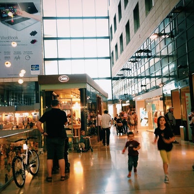 L'illa Diagonal - Les Corts - Av. Diagonal, 557