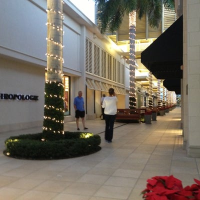 Waterside Shops - Shopping Mall in Naples