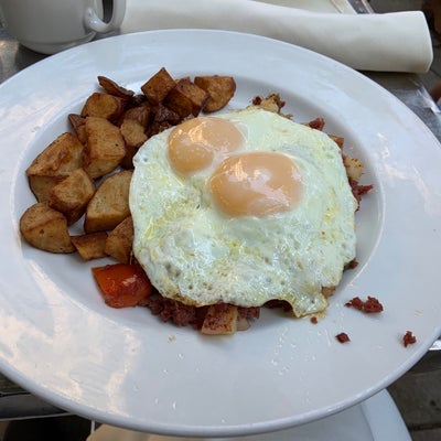 Sunny Side Up & Coffee Shoppe - Near North Side - 42 E Superior St