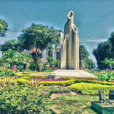Monumen Bambu Runcing - Monument in Surabaya