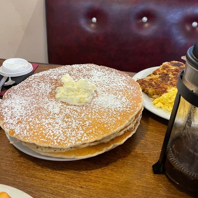 The Griddle Cafe - 7916 W Sunset Blvd