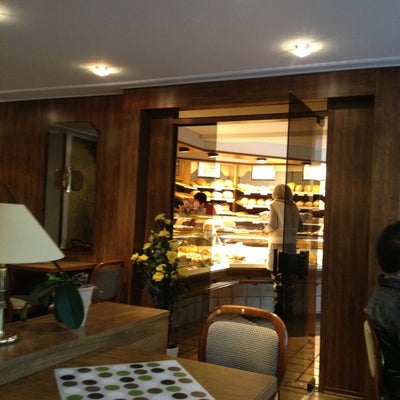 Bakery and Cafe - 14 visitors