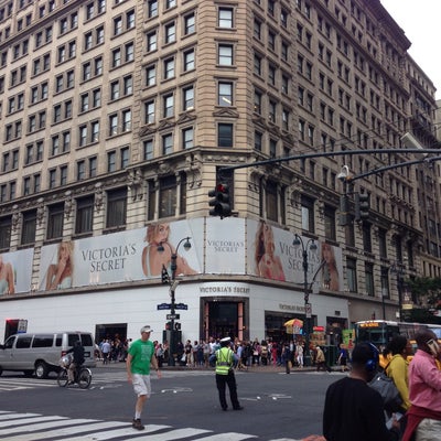 Victoria's Secret PINK - Lingerie Store in New York