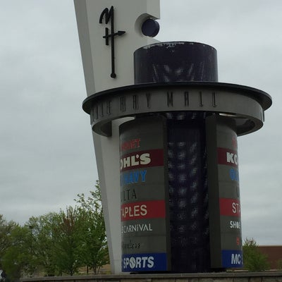 Merle Hay Mall - Shopping Mall in Des Moines