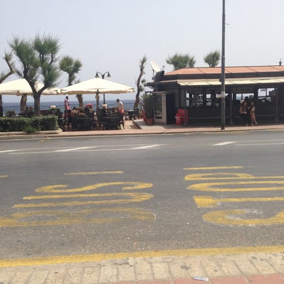 Surfside Bar and Grill - Sliema, Sliema