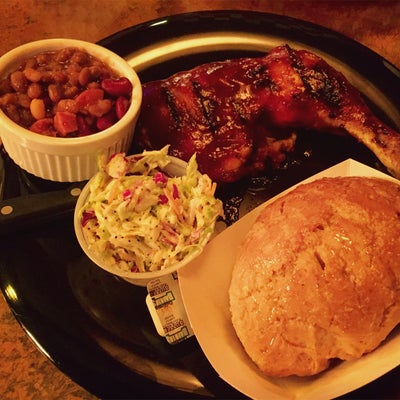 Oink and Moo Burgers and BBQ - Fallbrook, CA