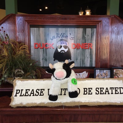 Willie's Duck Diner - 27 tips from 379 visitors
