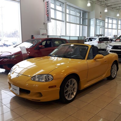 Hallmark Toyota - Car Dealership