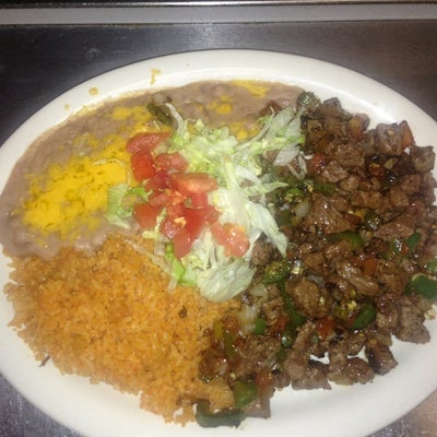 Bitzee Mama's Restaurant - Downtown Glendale - 17 tips