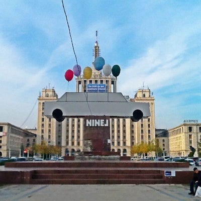 Piața Presei Libere - Domenii - 11 tips from 4704 visitors