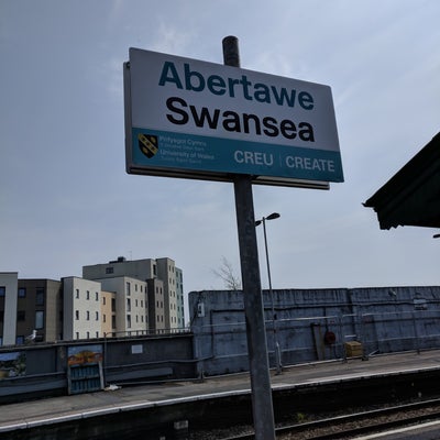Swansea Railway Station (SWA) - High St