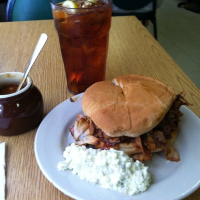 Ridgewood BBQ - 900 Elizabethton Hwy