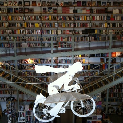 Ler Devagar - Bookstore in Alcântara