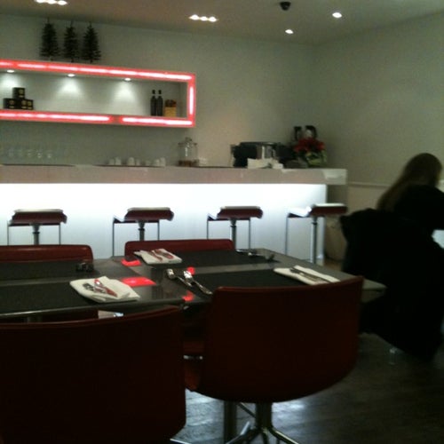 Café Holt - 1300, rue Sherbrooke Ouest - Montréal