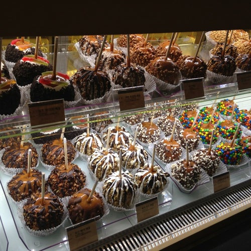 HYUNDAI Department Store (현대백화점) - 강남구 테헤란로 517 - 서울특별시