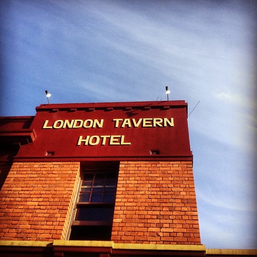 London Tavern Hotel - 238 Lennox St - Richmond