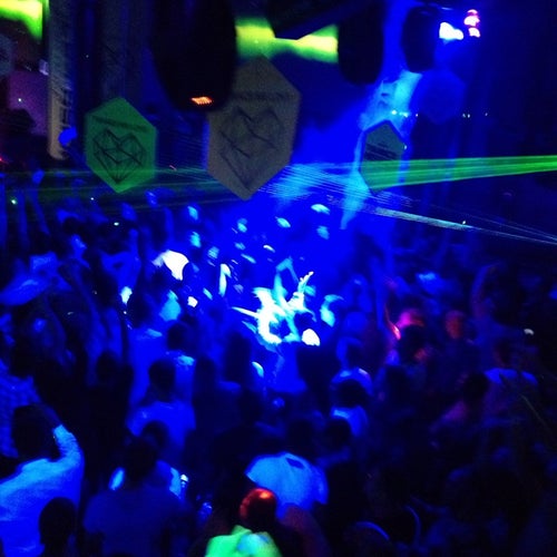 Java Club - Quai du Mont-Blanc 19 - Genève