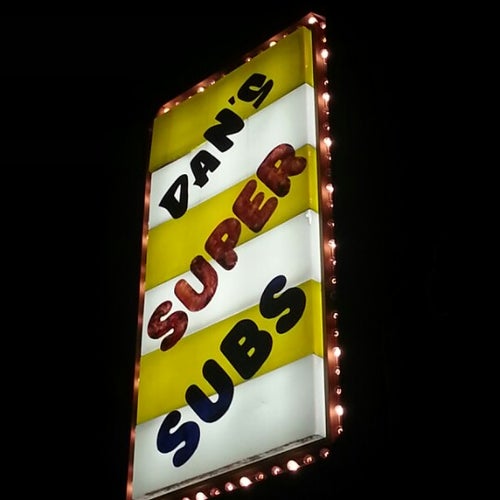 Dan's Super Subs - 22446 Ventura Blvd - Woodland Hills