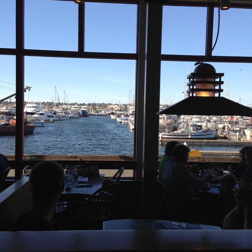 Chinook's - 1900 W Nickerson St - Seattle