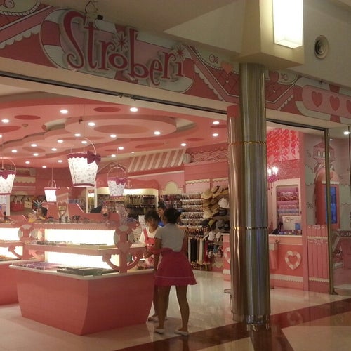 Stroberi - Pondok Indah Mall I - Jakarta