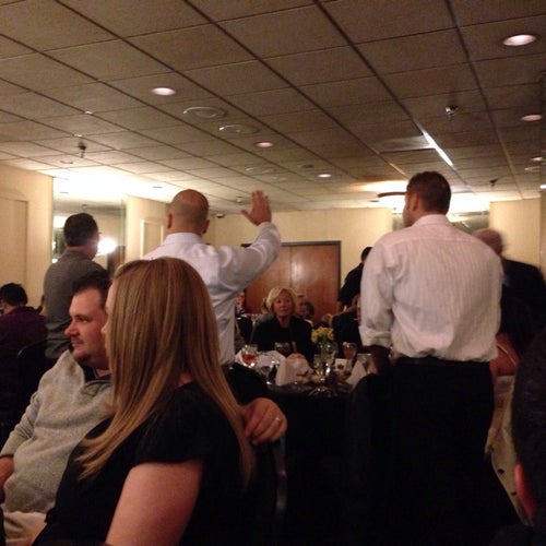 Cascone's Italian Restaurant - 3737 N Oak Trfy - Kansas City