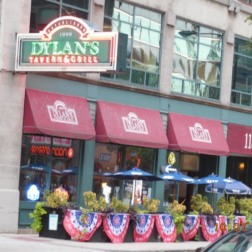 Dylan's Tavern & Grill - 118 S Clinton St - Chicago
