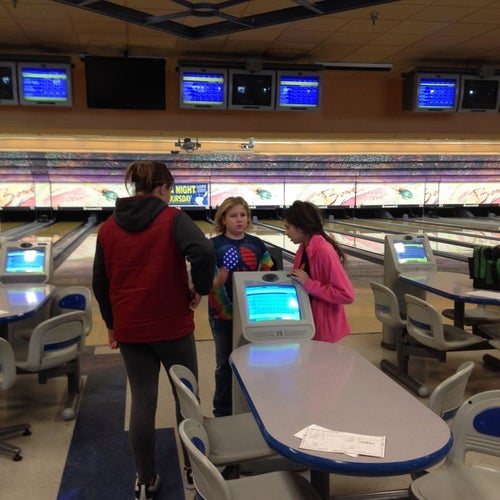 Fox Bowl - 1101 Butterfield Rd - Wheaton